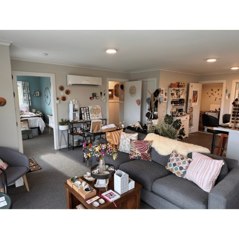 The Magpie Cottage - Just Like You